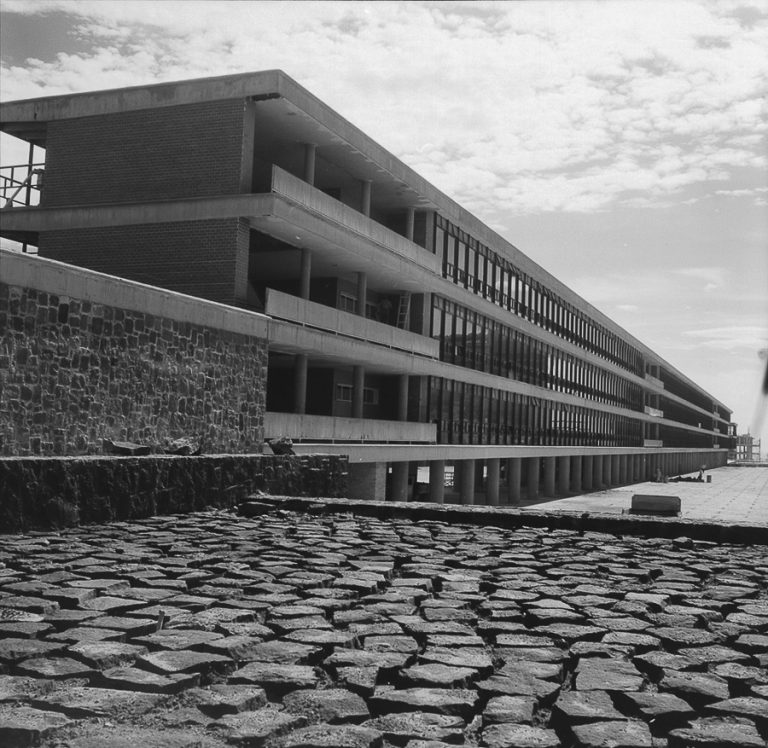 El archivo fotográfico de Armando Salas Portugal – Revista BiCentenario