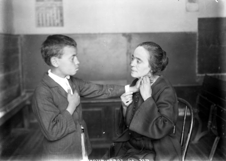 Los orígenes de la Escuela Nacional de Sordomudos – Revista BiCentenario